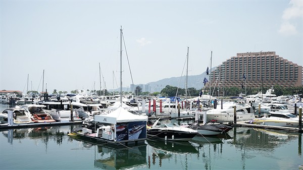 9 Top Marina Clubs, Moorings, Yacht Clubs, Essential info